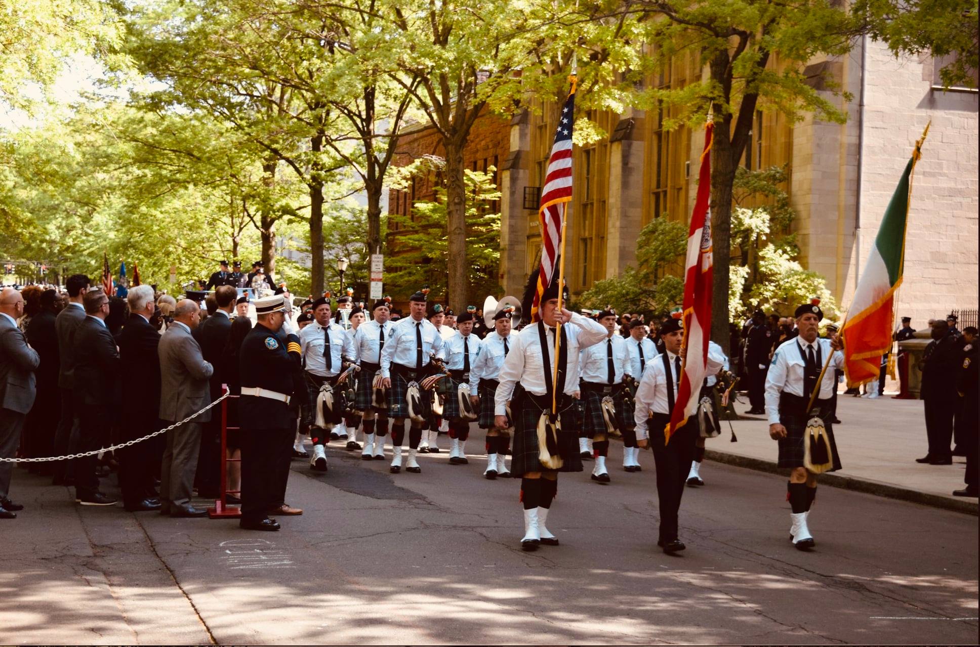 New York City Fire Department Emerald Society Pipes and Drums - FDNY ...