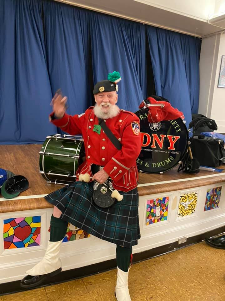 New York City Fire Department Emerald Society Pipes and Drums - FDNY ...